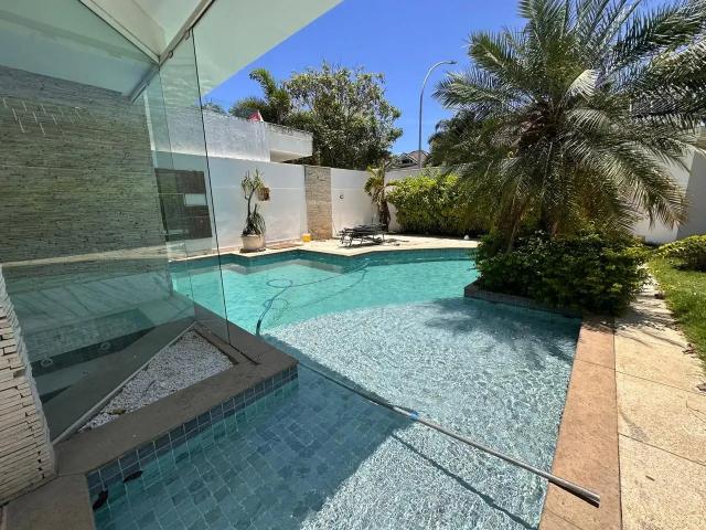 Casa / Sobrado em Condomínio para Locação em Rio de Janeiro/RJ Barra da Tijuca 4 Quartos