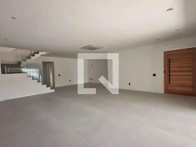 Casa / Sobrado em Condomínio para Locação em Rio de Janeiro/RJ Barra da Tijuca 4 Quartos