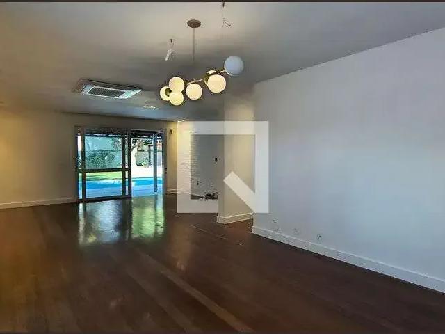 Casa / Sobrado em Condomínio para Locação em Rio de Janeiro/RJ Barra da Tijuca 4 Quartos