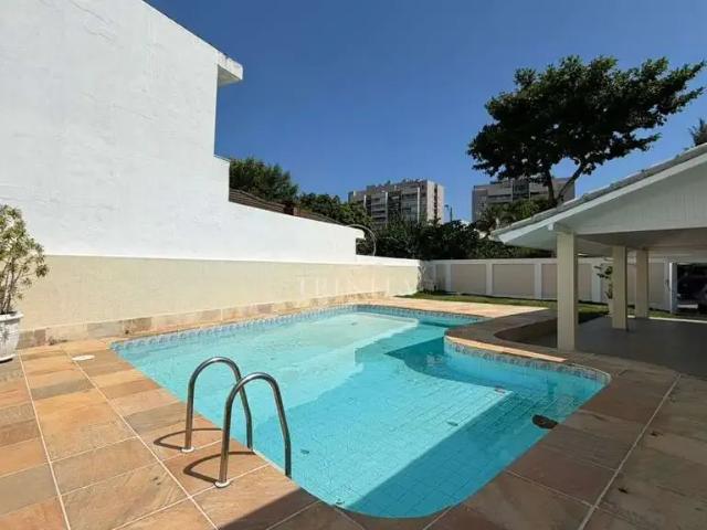 Casa / Sobrado em Condomínio para Locação em Rio de Janeiro/RJ Barra da Tijuca 5 Quartos