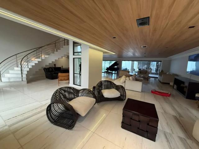 Casa / Sobrado em Condomínio para Locação em Rio de Janeiro/RJ Barra da Tijuca 5 Quartos