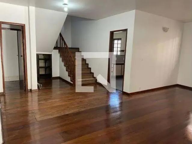 Casa / Sobrado em Condomínio para Locação em Rio de Janeiro/RJ Barra da Tijuca 5 Quartos