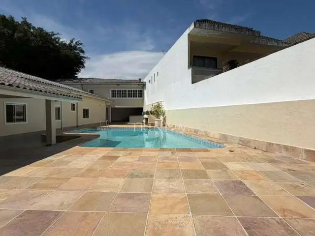 Casa / Sobrado em Condomínio para Locação em Rio de Janeiro/RJ Barra da Tijuca 5 Quartos
