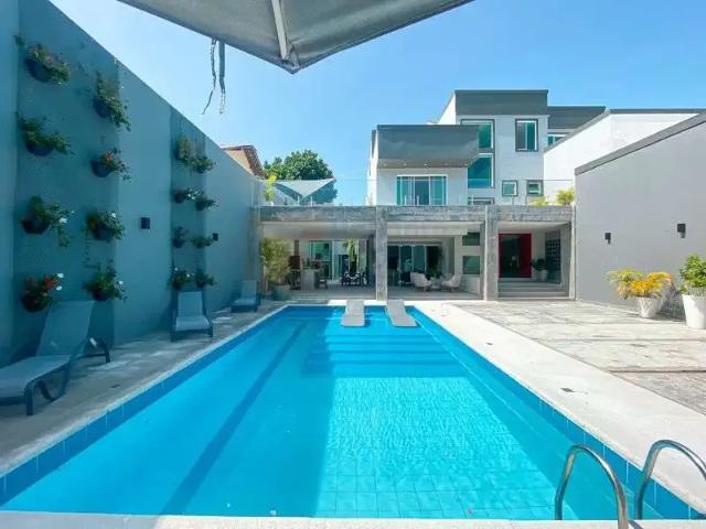 Casa / Sobrado em Condomínio para Locação em Rio de Janeiro/RJ Barra da Tijuca 6 Quartos