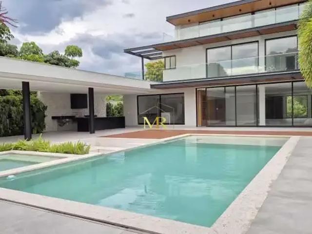 Casa / Sobrado em Condomínio para Locação em Rio de Janeiro/RJ Barra da Tijuca 6 Quartos