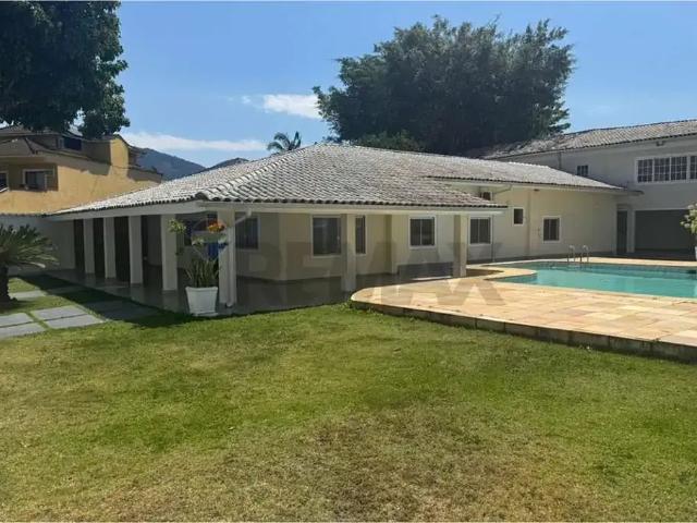 Casa / Sobrado em Condomínio para Locação em Rio de Janeiro/RJ Barra da Tijuca 3 Quartos