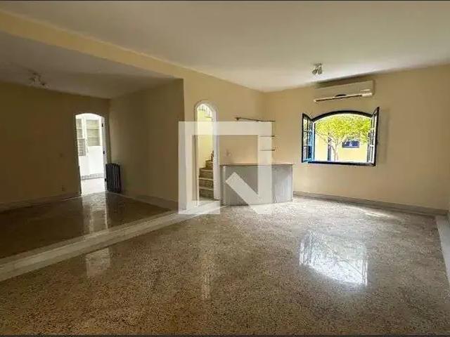 Casa / Sobrado em Condomínio para Locação em Rio de Janeiro/RJ Barra da Tijuca 3 Quartos