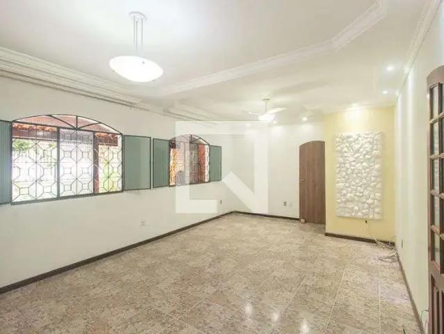 Casa / Sobrado em Condomínio para Locação em Rio de Janeiro/RJ Campo Grande 4 Quartos