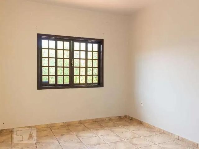 Casa / Sobrado em Condomínio para Locação em Rio de Janeiro/RJ Campo Grande 1 Quartos