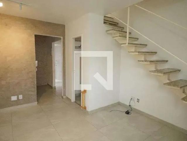 Casa / Sobrado em Condomínio para Locação em Rio de Janeiro/RJ Campo Grande 2 Quartos