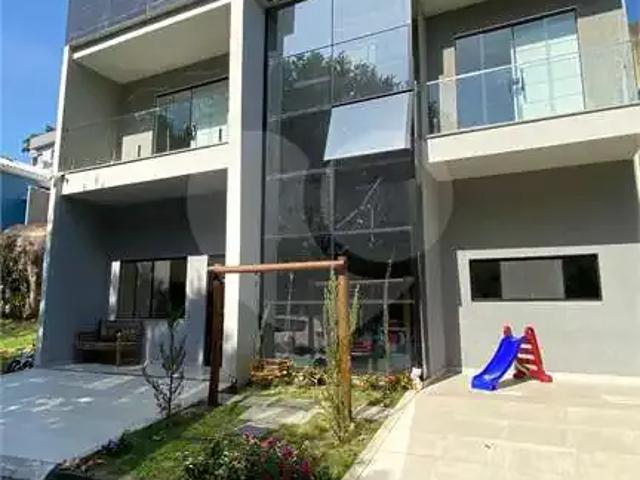 Casa / Sobrado em Condomínio para Locação em Rio de Janeiro/RJ Campo Grande 3 Quartos