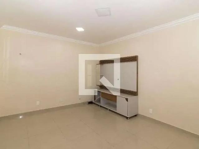 Casa / Sobrado em Condomínio para Locação em Rio de Janeiro/RJ Cascadura 2 Quartos