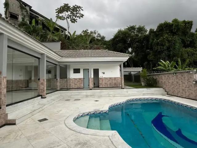 Casa / Sobrado em Condomínio para Locação em Rio de Janeiro/RJ Freguesia Jacarepaguá 3 Quartos
