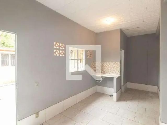 Casa / Sobrado em Condomínio para Locação em Rio de Janeiro/RJ Guaratiba 1 Quartos