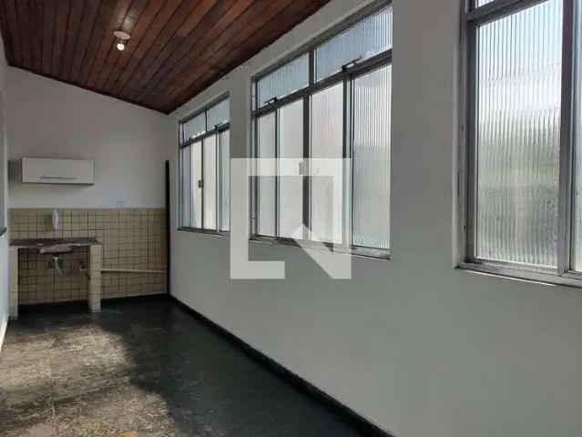 Casa / Sobrado em Condomínio para Locação em Rio de Janeiro/RJ Jacarepaguá 2 Quartos