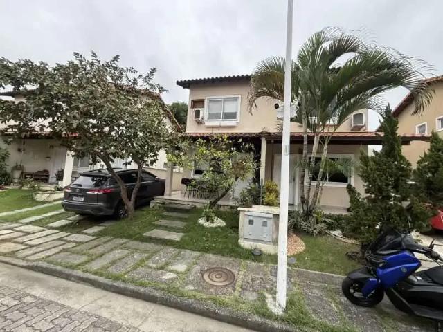 Casa / Sobrado em Condomínio para Locação em Rio de Janeiro/RJ Pechincha 2 Quartos