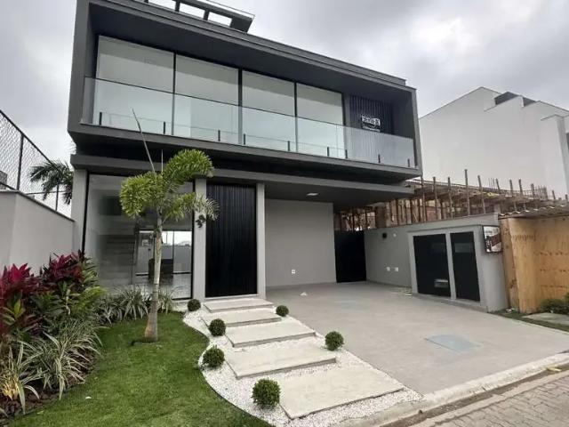 Casa / Sobrado em Condomínio para Locação em Rio de Janeiro/RJ Recreio dos Bandeirantes 4 Quartos