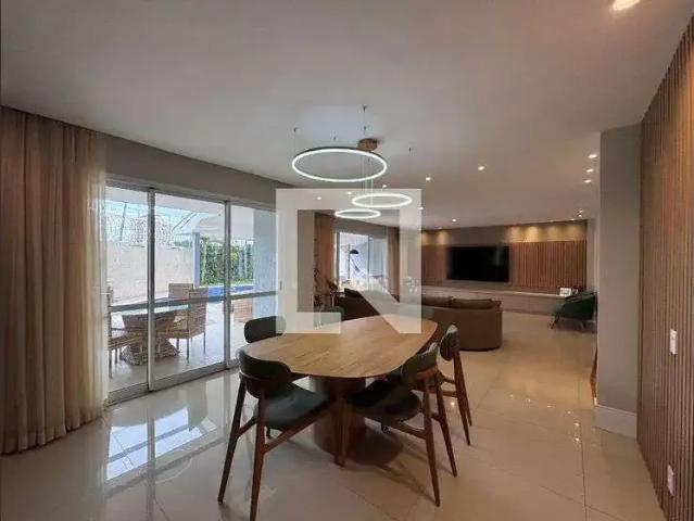 Casa / Sobrado em Condomínio para Locação em Rio de Janeiro/RJ Recreio dos Bandeirantes 5 Quartos