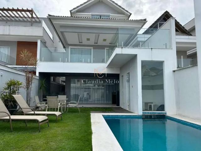 Casa / Sobrado em Condomínio para Locação em Rio de Janeiro/RJ Recreio dos Bandeirantes 4 Quartos