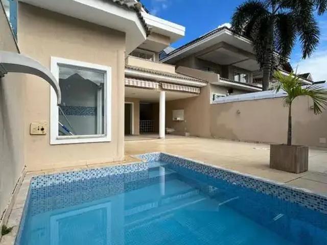 Casa / Sobrado em Condomínio para Locação em Rio de Janeiro/RJ Recreio dos Bandeirantes 5 Quartos