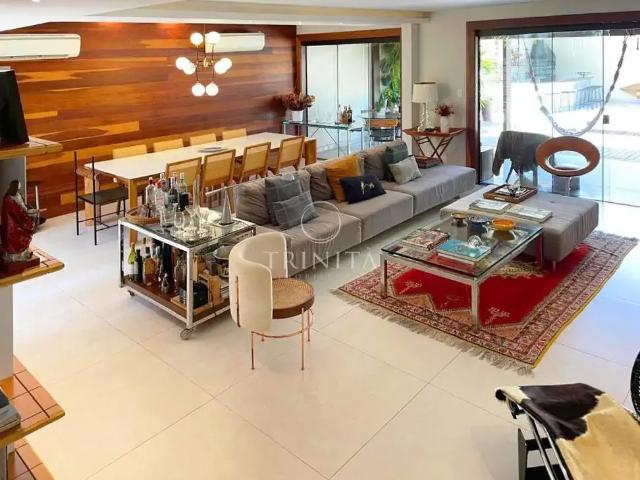 Casa / Sobrado em Condomínio para Locação em Rio de Janeiro/RJ Recreio dos Bandeirantes 5 Quartos