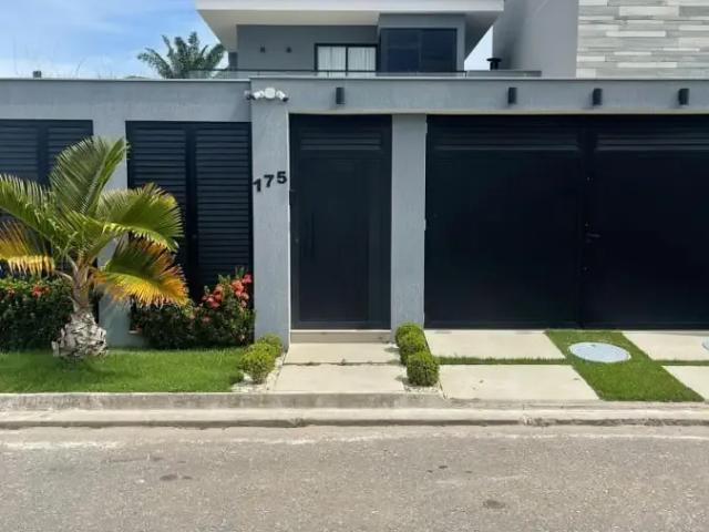 Casa / Sobrado em Condomínio para Locação em Rio de Janeiro/RJ Recreio dos Bandeirantes 5 Quartos