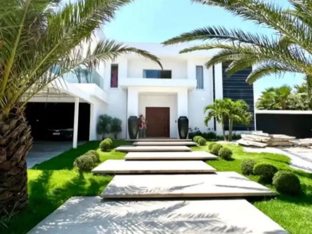 Casa / Sobrado em Condomínio para Locação em Rio de Janeiro/RJ Recreio dos Bandeirantes 5 Quartos