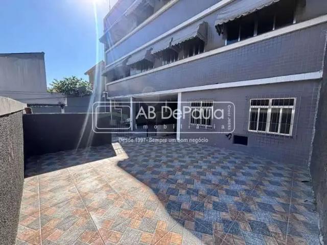 Casa / Sobrado em Condomínio para Locação em Rio de Janeiro/RJ Realengo 2 Quartos