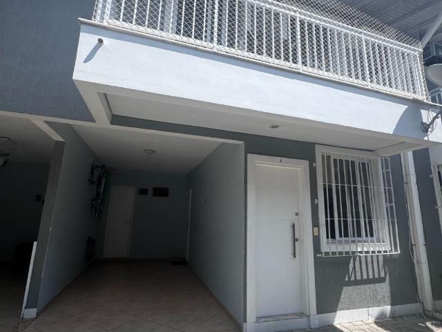 Casa / Sobrado em Condomínio para Venda em Rio de Janeiro/RJ Tanque 3 Quartos