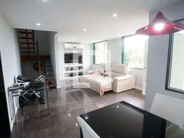 Casa / Sobrado em Condomínio para Locação em Rio de Janeiro/RJ Taquara 3 Quartos