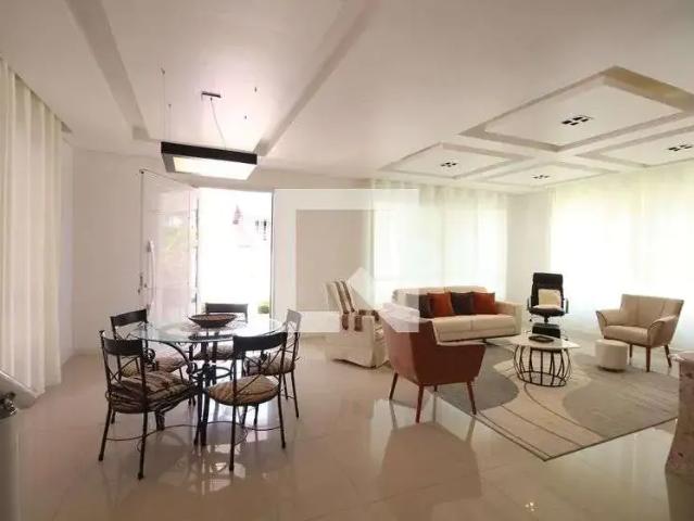 Casa / Sobrado em Condomínio para Locação em Rio de Janeiro/RJ Taquara 4 Quartos