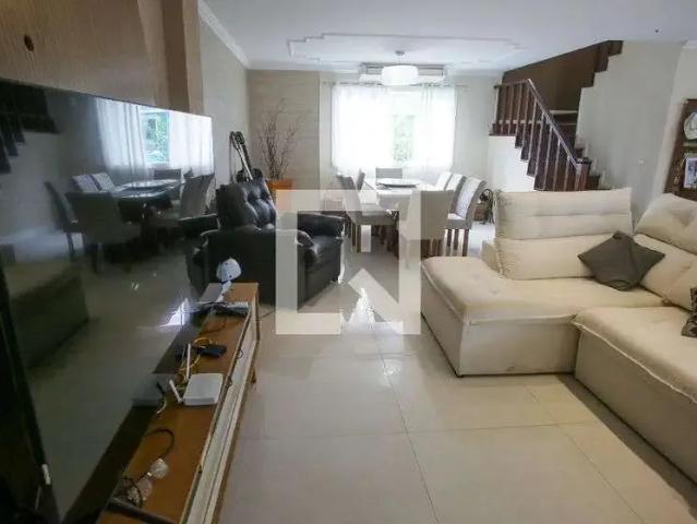 Casa / Sobrado em Condomínio para Locação em Rio de Janeiro/RJ Taquara 4 Quartos