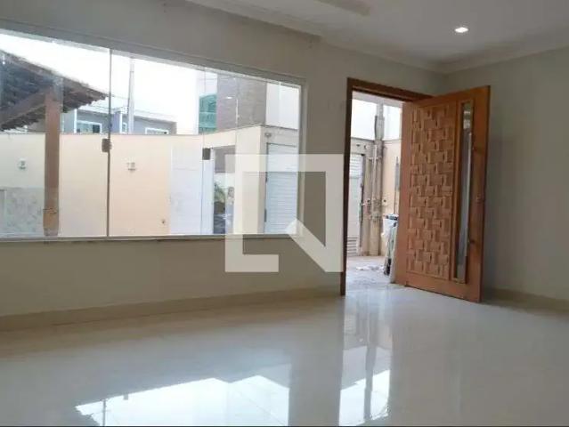 Casa / Sobrado em Condomínio para Locação em Rio de Janeiro/RJ Taquara 5 Quartos