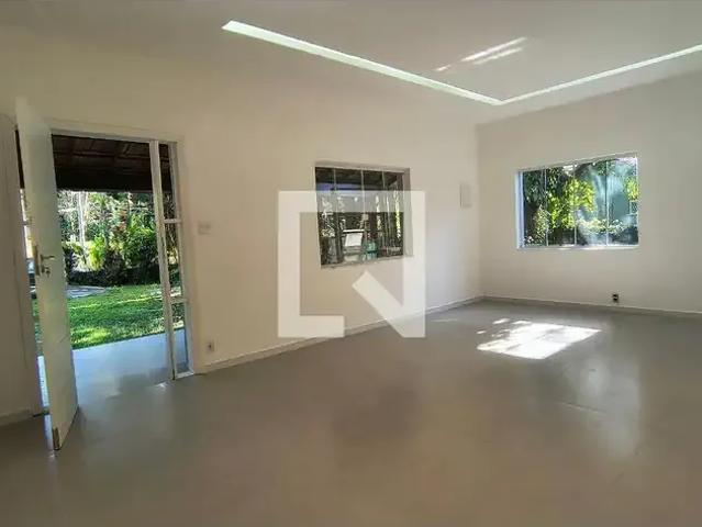 Casa / Sobrado em Condomínio para Locação em Rio de Janeiro/RJ Vargem Grande 3 Quartos