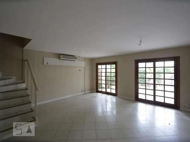 Casa / Sobrado em Condomínio para Locação em Rio de Janeiro/RJ Vargem Pequena 3 Quartos