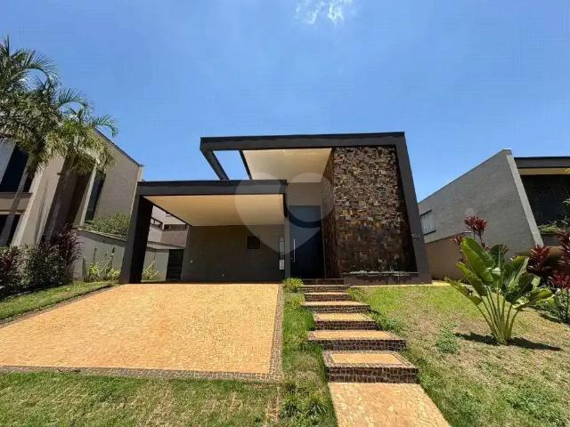 Casa / Sobrado em Condomínio para Locação em Ribeirão Preto/SP Residencial e Empresarial Alphaville 3 Quartos