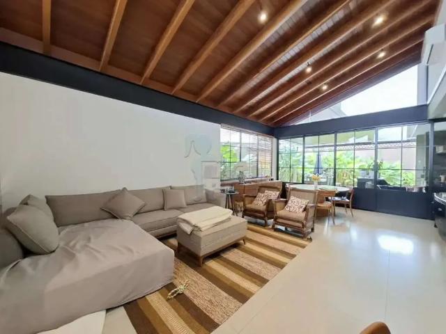 Casa / Sobrado em Condomínio para Locação em Ribeirão Preto/SP Vila do Golf 3 Quartos