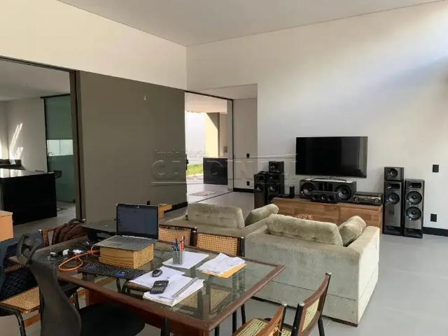 Casa / Sobrado em Condomínio para Locação em São Carlos/SP Parque Faber Castell I 3 Quartos