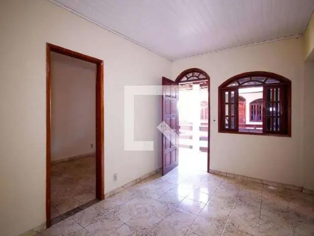Casa / Sobrado em Condomínio para Locação em São Gonçalo/RJ Vila Três 2 Quartos