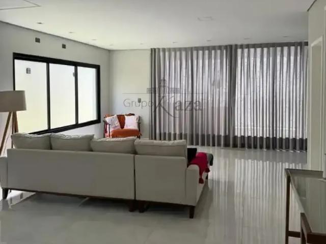Casa / Sobrado em Condomínio para Locação em São José dos Campos/SP Condomínio Residencial Mantiqueira 3 Quartos
