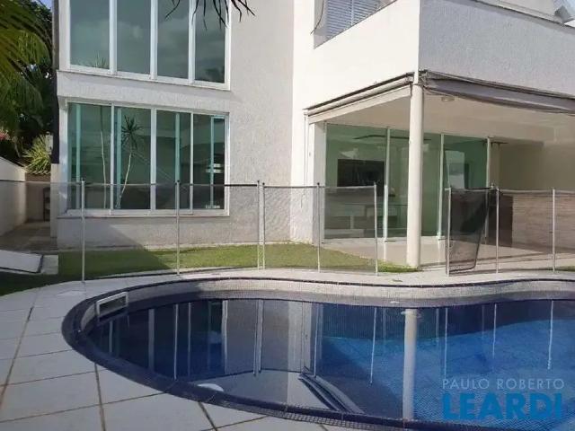 Casa / Sobrado em Condomínio para Locação em São José dos Campos/SP Conjunto Residencial Esplanada do Sol 4 Quartos