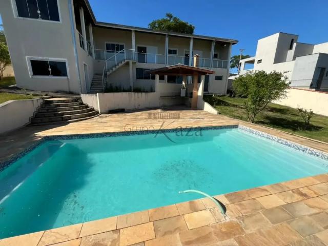 Casa / Sobrado em Condomínio para Locação em São José dos Campos/SP Alto da Ponte 3 Quartos
