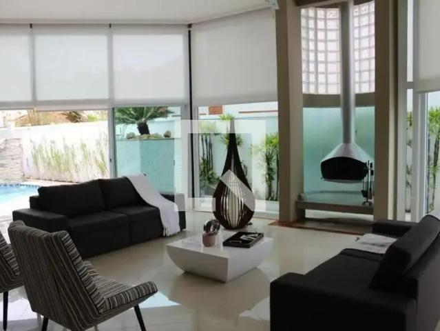 Casa / Sobrado em Condomínio para Locação em São José dos Campos/SP Esplanada do Sol 4 Quartos