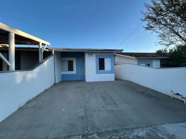 Casa / Sobrado em Condomínio para Locação em São José dos Campos/SP Eugênio de Mello 2 Quartos