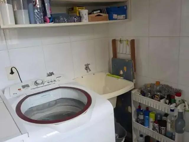 Casa / Sobrado em Condomínio para Locação em São José dos Campos/SP Eugênio de Mello 2 Quartos