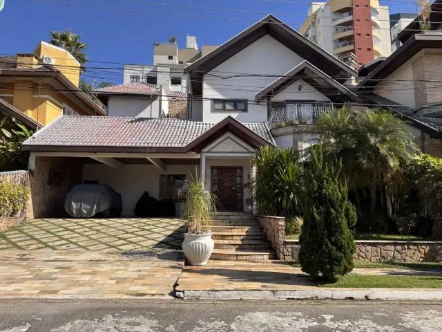 Casa / Sobrado em Condomínio para Locação em São José dos Campos/SP Parque Residencial Aquarius 4 Quartos
