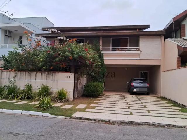 Casa / Sobrado em Condomínio para Locação em São José dos Campos/SP Urbanova 4 Quartos