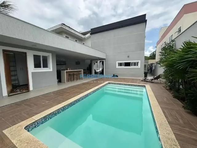 Casa / Sobrado em Condomínio para Locação em São José dos Campos/SP Urbanova 4 Quartos