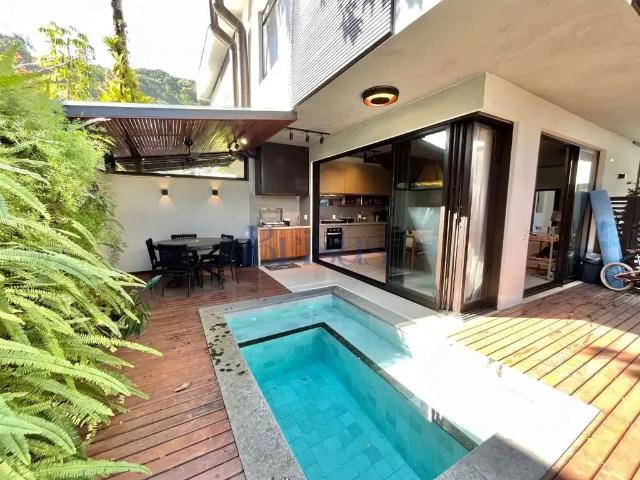 Casa / Sobrado em Condomínio para Locação em São Sebastião/SP Camburi 4 Quartos