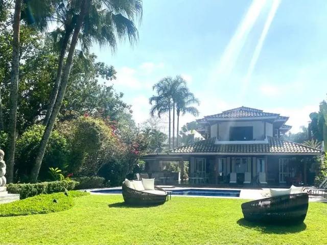 Casa / Sobrado em Condomínio para Locação em São Sebastião/SP Camburi 6 Quartos